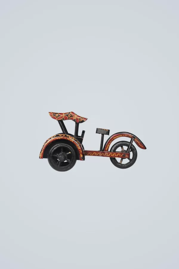 Miniatur Becak Kayu Jati Motif Batik - Warma Store